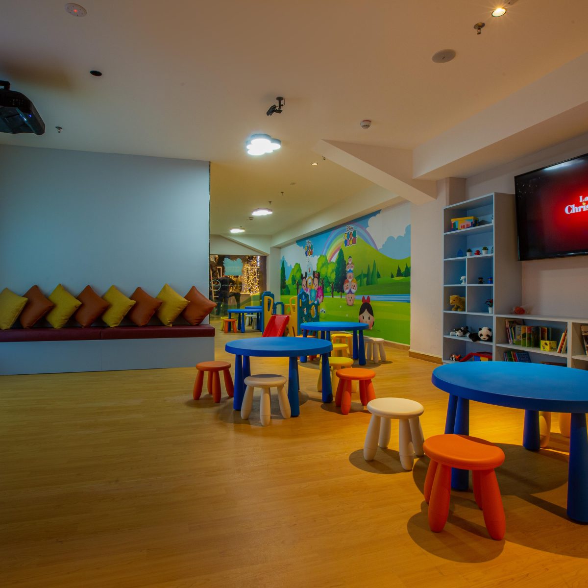 TGV Multiplex Cinema, Toppen Shopping Center – ChekSern Young