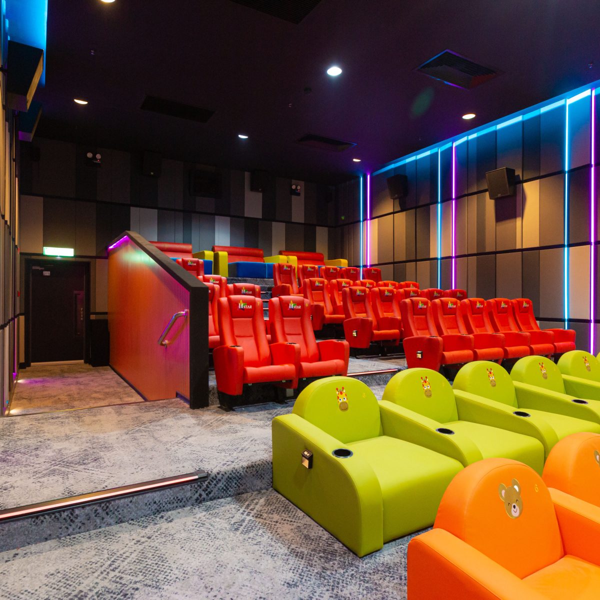 Dadi Cinema, DaMen Shopping Mall – ChekSern Young
